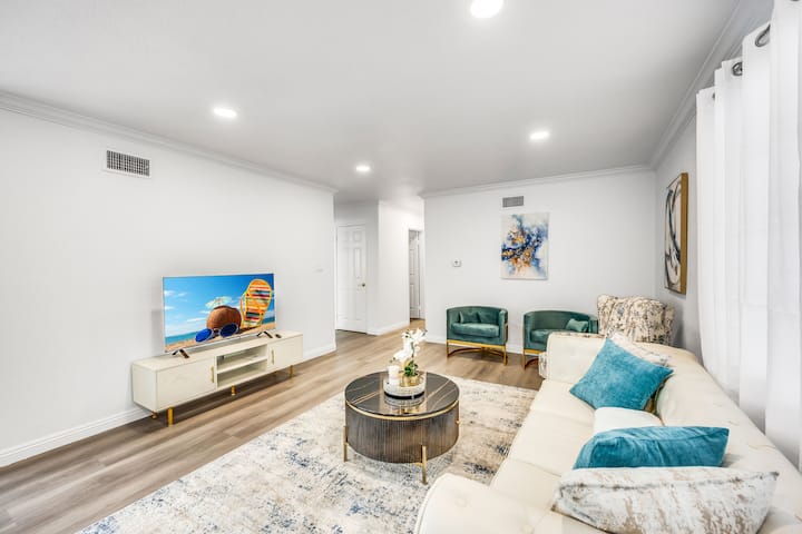 Remodeled House Rowland Heights- 25min From Disney - La Habra, CA