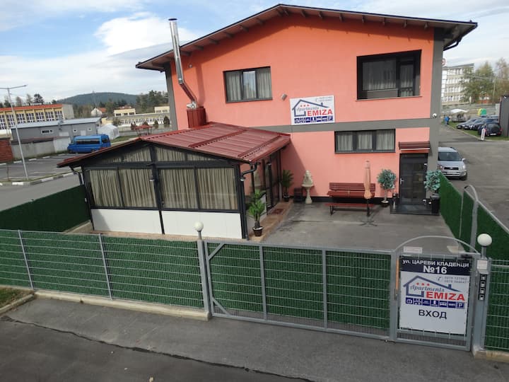 Апартаменти Емиза Самоков - Govedartsi