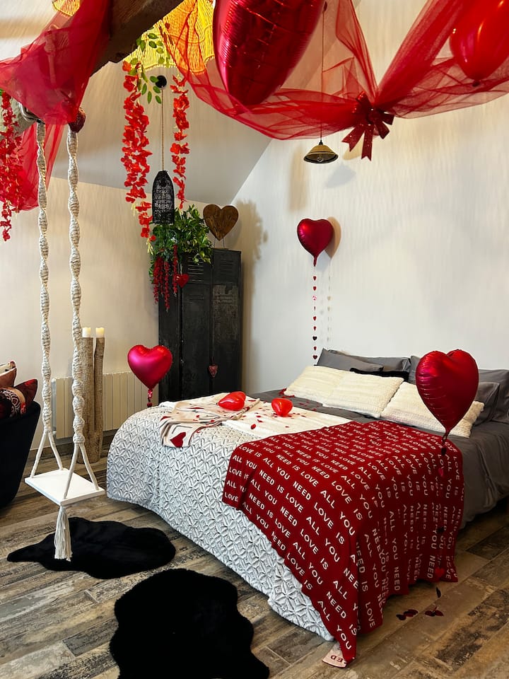 Love Room - Saint-Étienne-de-Montluc