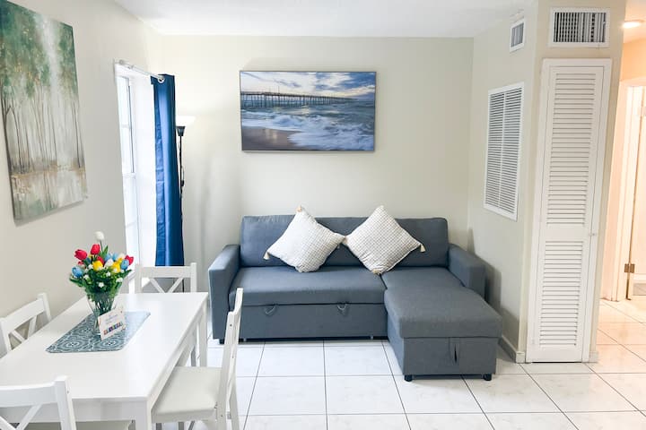 Sunny Isles Beach Apartment - Aventura, FL