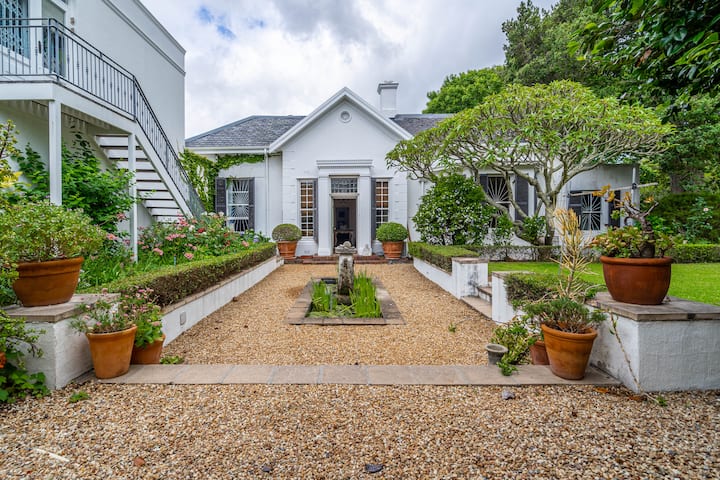 Beautiful Heritage Home In Leafy Southern Suburbs - Claremont