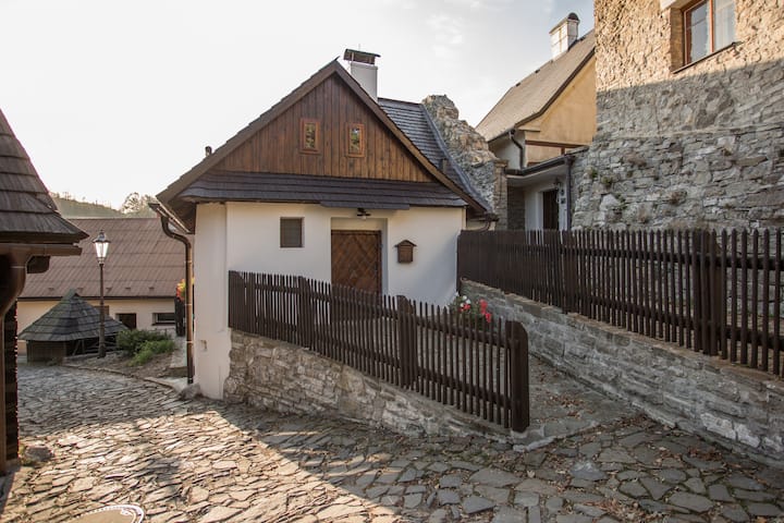 Chaloupka Antik - Kopřivnice