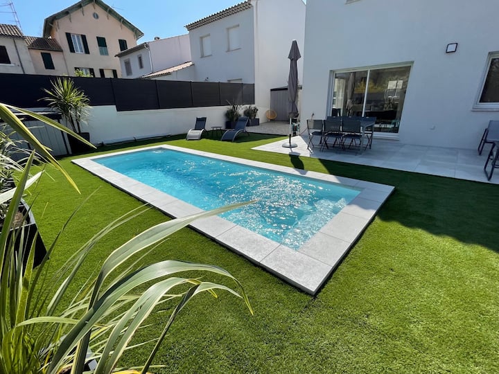 Maison Moderne Avec Piscine, Logement Entier - Var