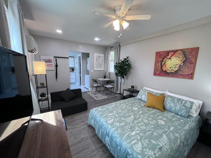 Quiet Studio With Full Kitchen - 30-day Min Stay - Jacksonville