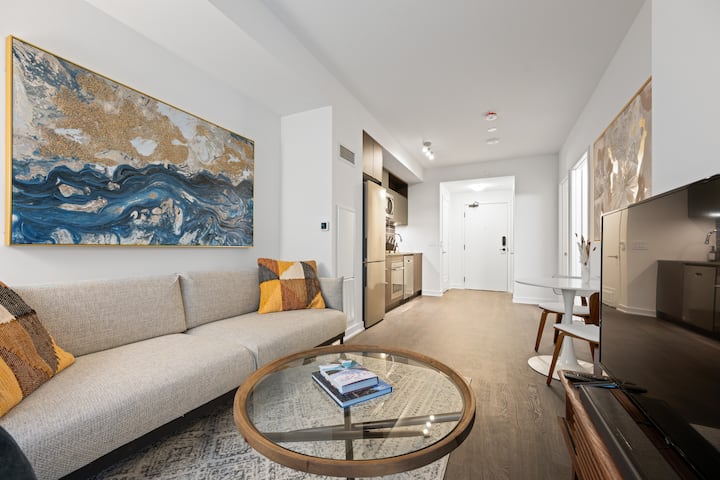 Walkable City Haven | King & Queen Suites + 2bath - Toronto