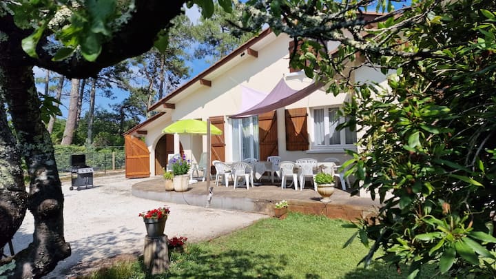 Maison 18pers, Piscine, Jeux Enfants, Plage à 2km - Mimizan