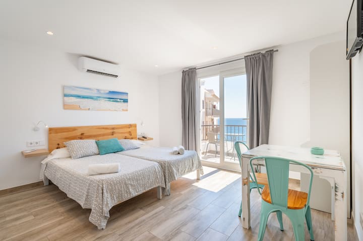 Lovely Studio With Balcony And Sea View - Baléares