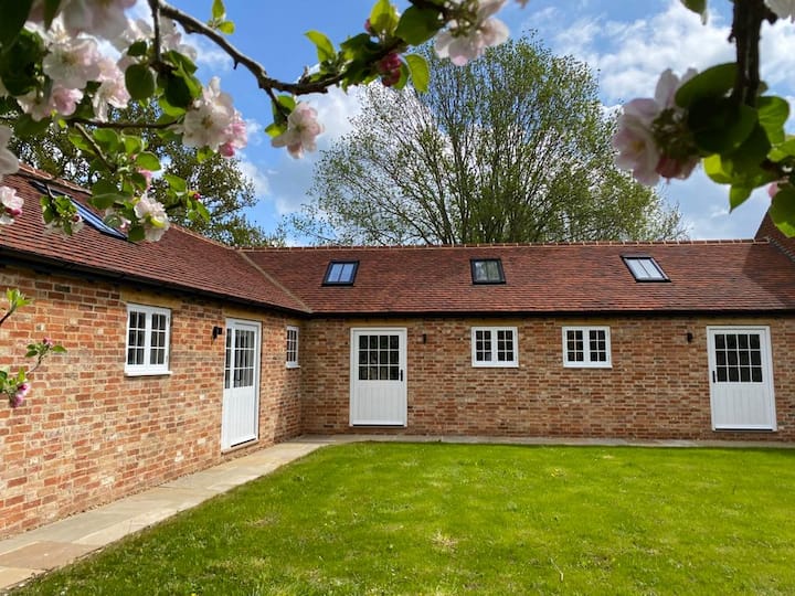 Beautiful Barn  For Silverstone - Milton Keynes