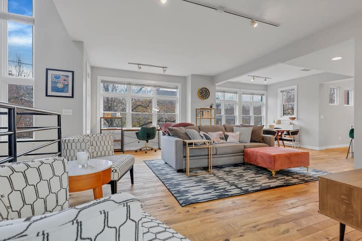 An Urban Canopy Beautiful Private Short North Stay - コロンバス, OH