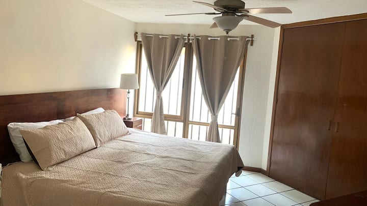 Ideal For 10 Guests | Expo, Consulate, Akron Area - Guadalajara, Jalisco, Mexique