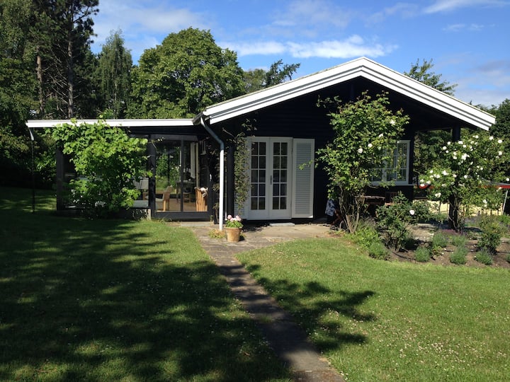 Klassisk Sommerhus Tæt På Badestrand - Denmark