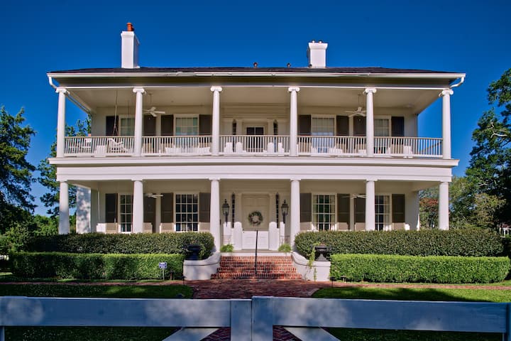 Ravenna Bed And Breakfast - Zuleika Suite - Natchez, MS