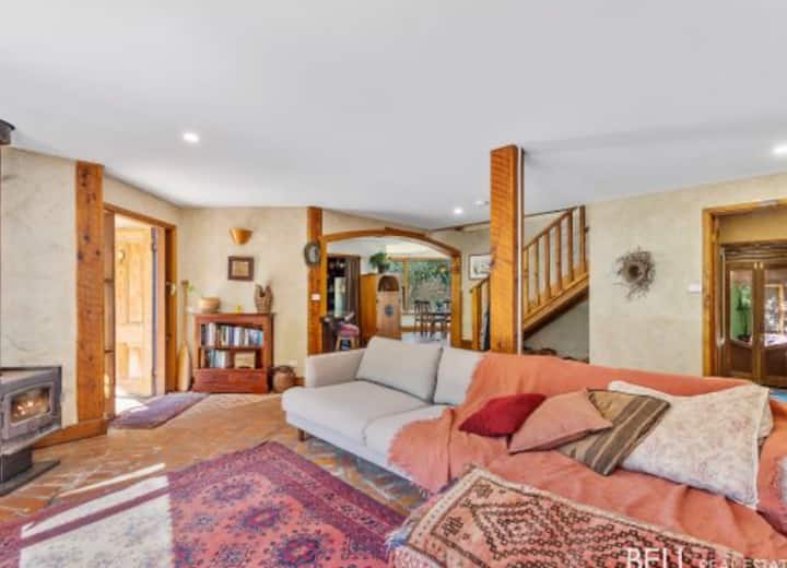 Rustic Warmth And Bohemian Charm - Warburton