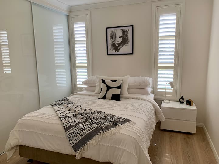 Fully Self - Contained Modern House - Lake Cathie