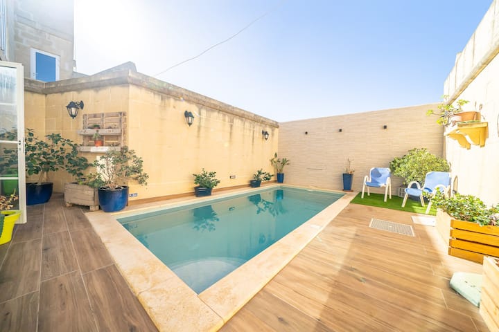 Qronfla Holiday Home With Private Pool In Gozo - Malta