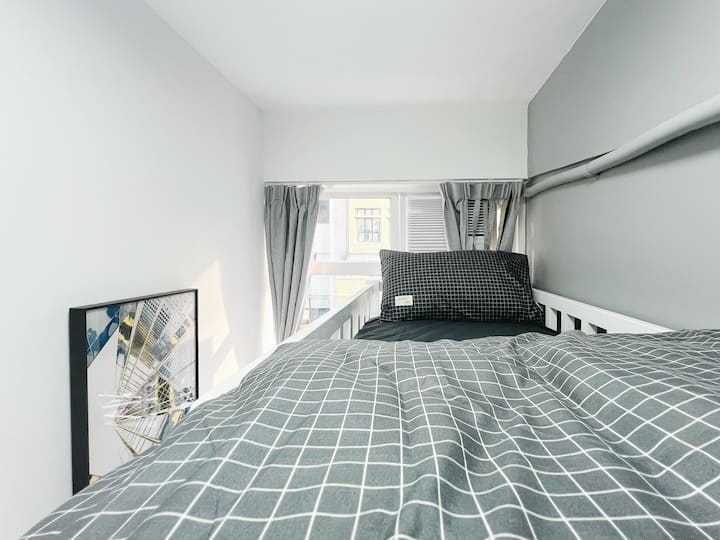 3 Mins To Wanchai Mtr  Sunshine Window Bunk Bed Rm - Sheung Wan