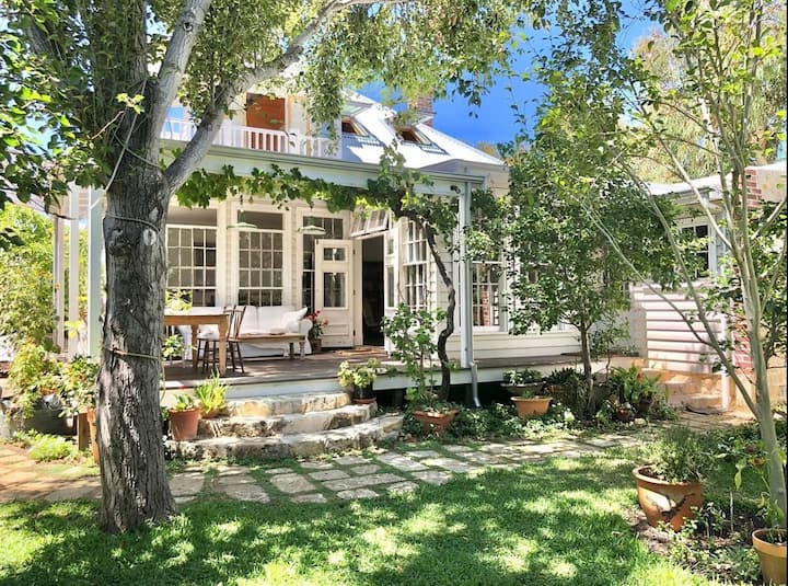 Stone Walled Arched Window Dream Home - Fremantle