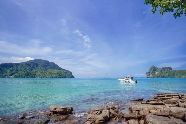 Wonderful Seafront Bungalow - Ko Phi Phi Don