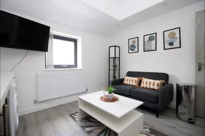 "Luxury Redefined:cardiff 1-bed" - Cardiff
