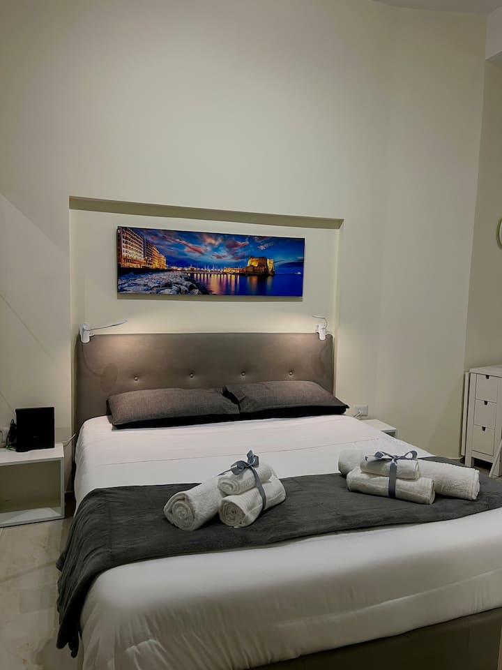 Accogliente Appartamentino Nel Centro Di Napoli - Naples