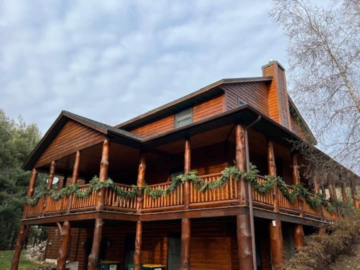 Wildwood Lodge - Fall Creek, WI