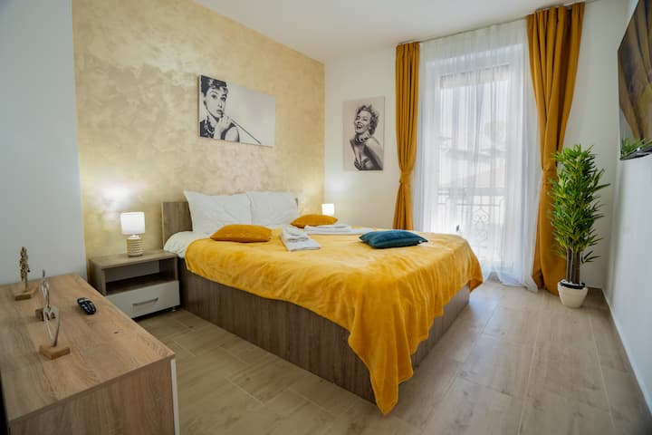 Lovely New Balcony Apartment Cismigiu Park - Bucharest