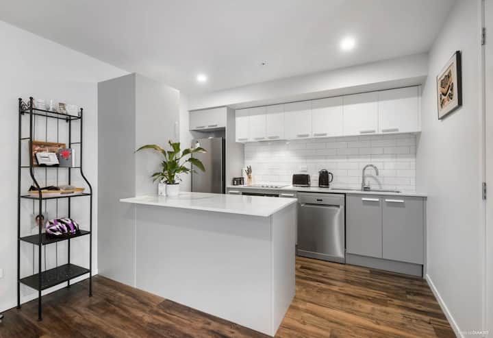 Two-bedroom Apartment Near The Beach - Auckland