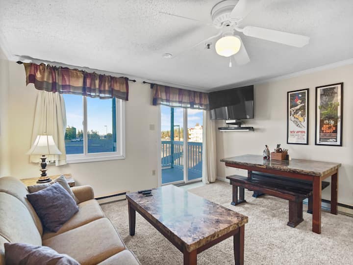 Ml365 Slope Side Getaway In Snowshoe Sleeps 6 Wifi - Snowshoe, WV