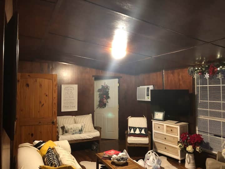 Jubilee Cabin At Riverwood - Greenville, TX