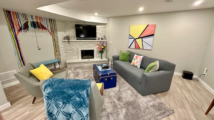 Bright Cheery Apartment - Burlington