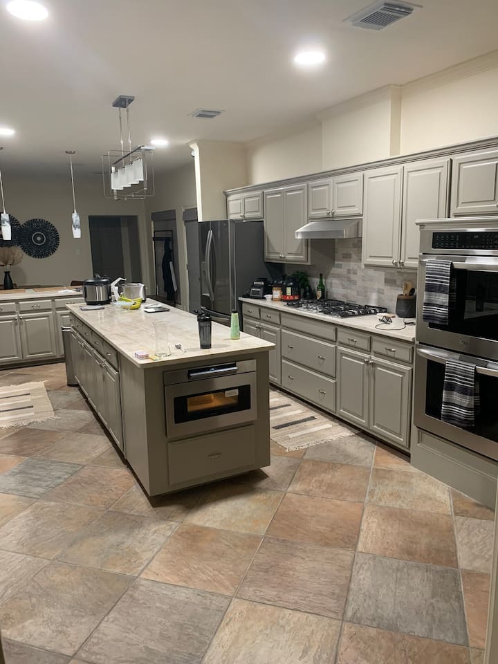 Quiet, Private, Clean - Room #3 - Midland, TX