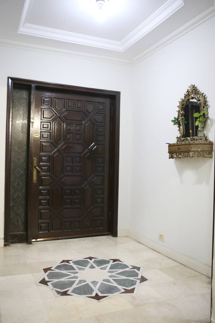 2 Bedroom House Gulberg 3 ,Main Blvd 
Lahore - Lahore
