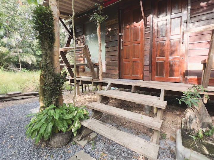 Cozy Hut Room With Breakfast @ Mr. Long (C2) - Ao Nang