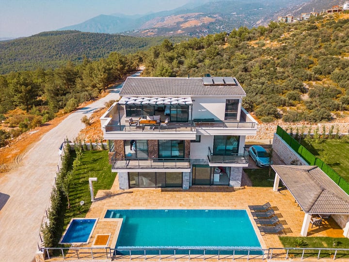 Kaş Kalkan'da Saunalı Jakuzili 10 Kişilik Villa - Kaş
