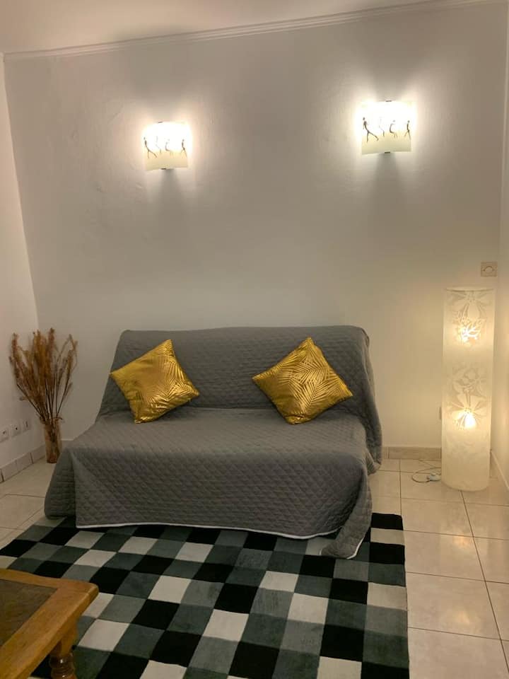 Appartement Avec Parking Privé Et Fermé. - Essonne