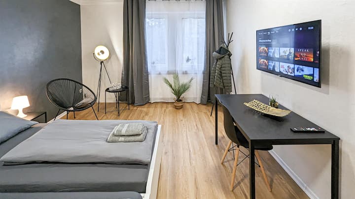 Alfa 4 Rooms Apartment 8 Ppl. Tv Wifi Wm 7 Beds - Stuttgart