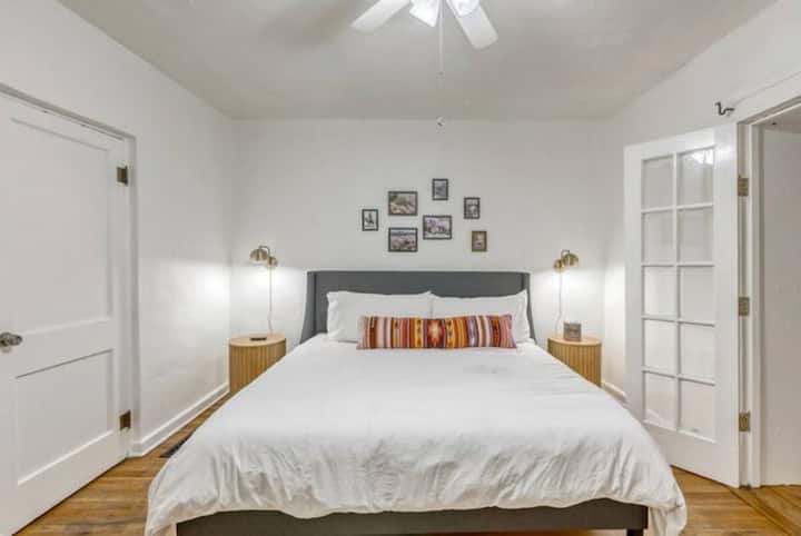 Hummingbird Suite - Taos, NM