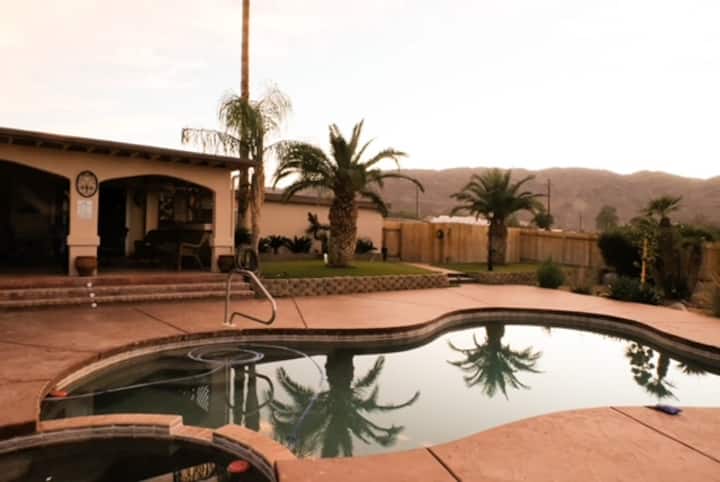 Amazing  Desert Views - Twentynine Palms, CA