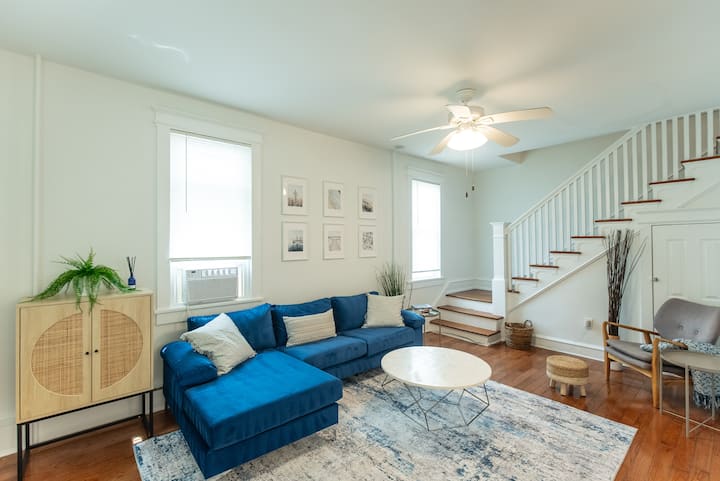 8 Beds/2 Full Bath, Walk To Boardwalk, Bay Block - Atlantic City, NJ