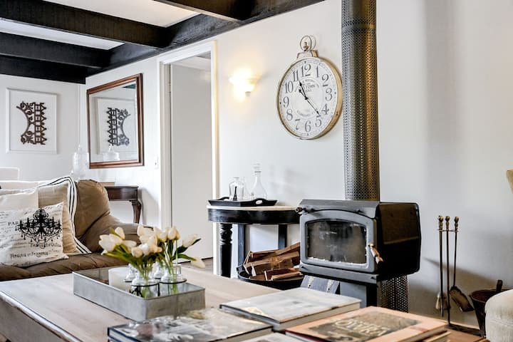 Halls Eclectic Hideaway Bowral - Bowral