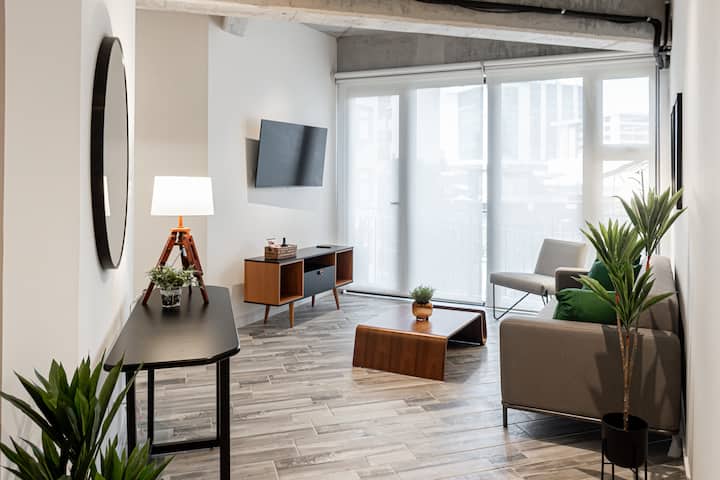 Espacioso Apartamento En Zona 4 - Guatemala