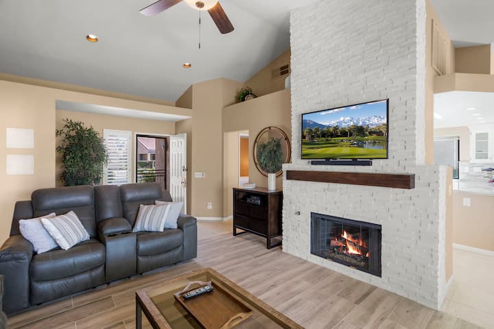 Resort-style Condo On Golf Course, Mountain Views - Palm Desert, CA