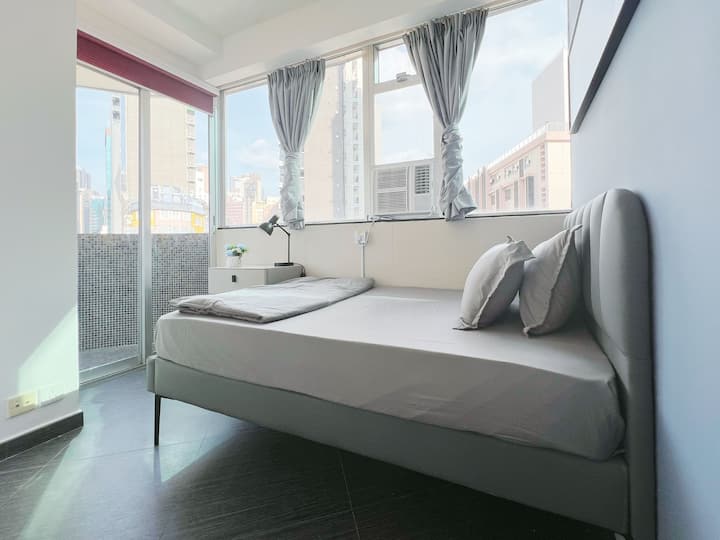 Balcony Seaview Comfort @ 1 Min Wc Mtr Johnston Rd - Tsim Sha Tsui