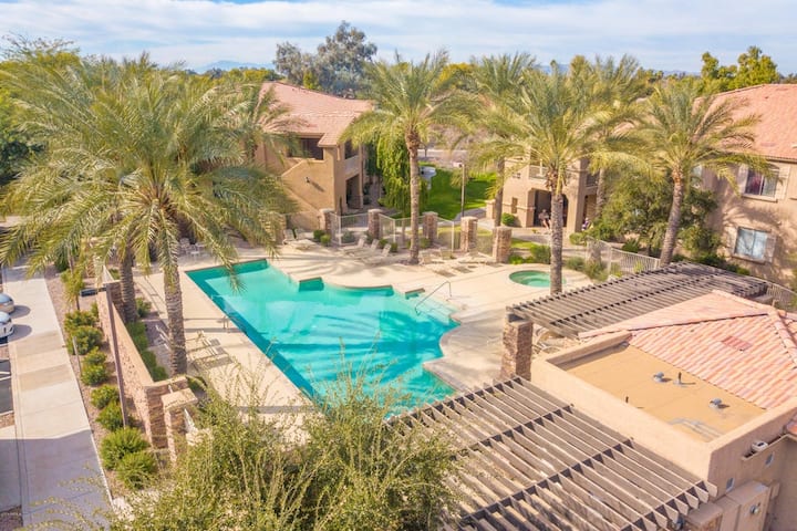 Gorgeous Grace Getaway - Chandler, AZ