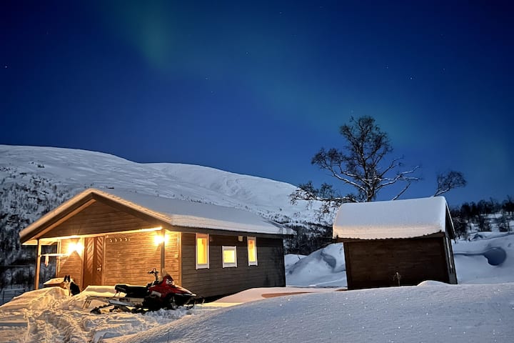 Hytteparadis I ØKsfjordbotn For Ekte Frilufts Folk - Alta