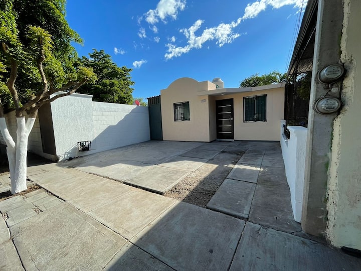 Casa Familiar Y Negocios, Cómoda Para 6 Personas - Los Mochis