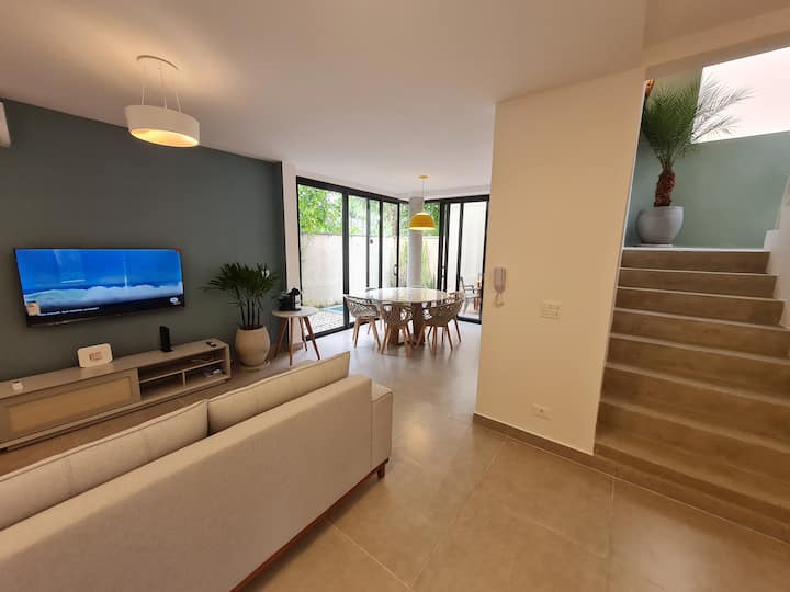 Casa Nova Em Camburi, Com Spa E Piscina Privativa. - São Sebastião