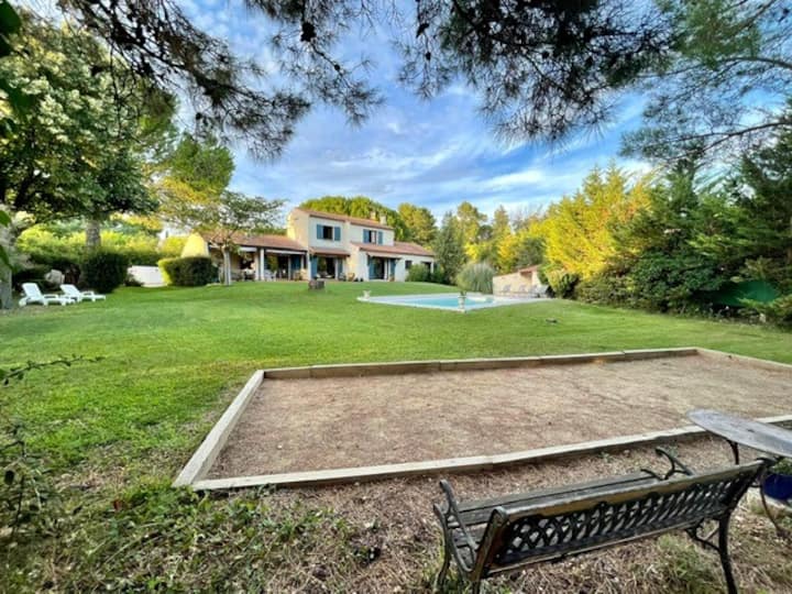 Grande Maison 2600m2 De Terrain - Béziers