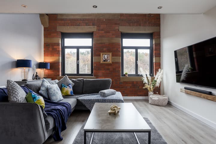 Bradford: Large Duplex Penthouse Apartment - Ilkley