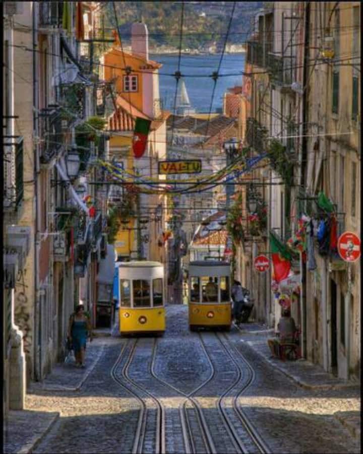 Gorgeous Flat Bica Tram - Lisbon